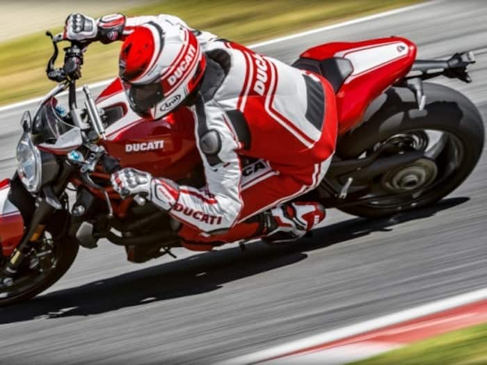 Ducati Monster 1200 R Photo Gallery