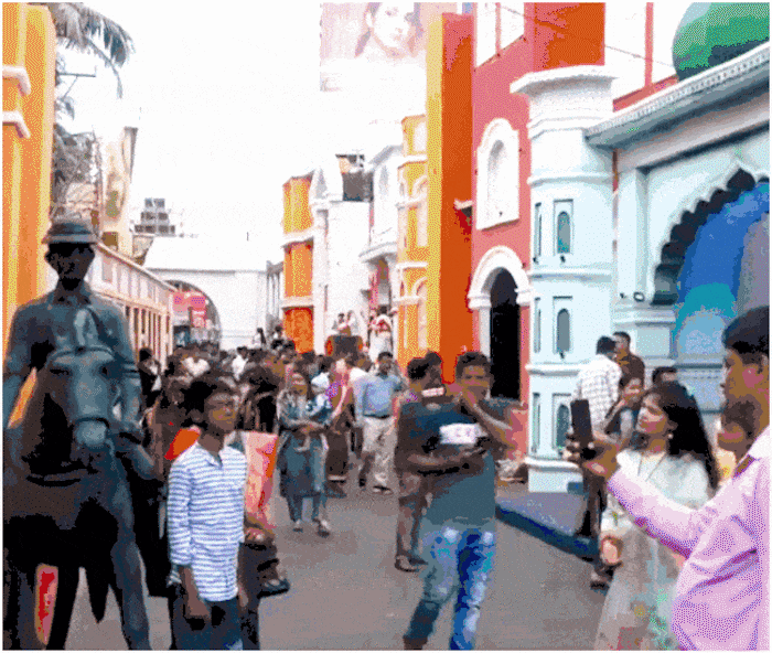 Pics: Durga Puja Pandal Featuring Dwarka Nagari, Sindoor Khela Themes ...