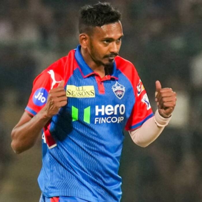Axar Patel's DC might release these star players after IPL 2025