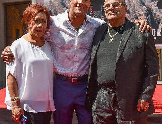 Dwayne Johnson with his Parents