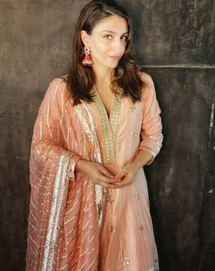 Eid-al-Adha 2021: Soha Ali Khan is Elegance Personified in a Blush Pink ...