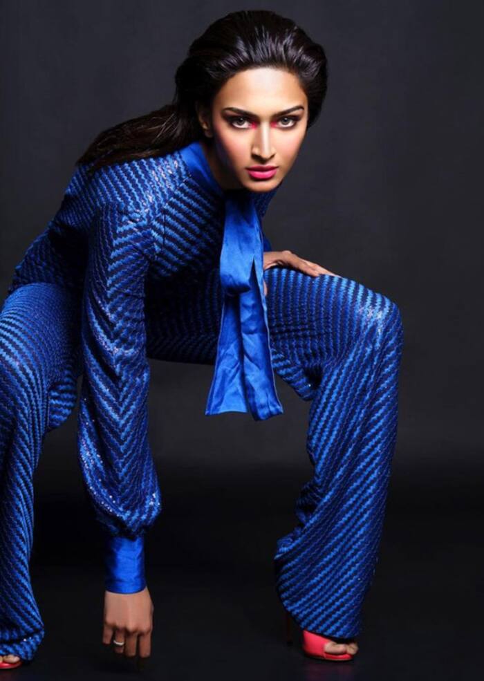 Erica Fernandes Goes Dramatic in Blue And Sequins - Check Out Stunning ...