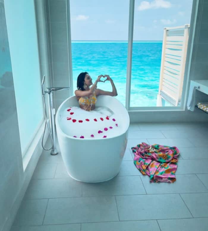 Erica Fernandes's Pictures From Maldives Vacay in Bold Floral Dress is ...