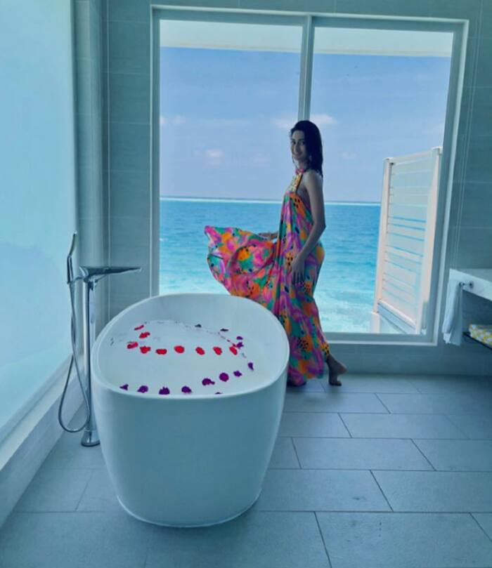 Erica Fernandes's Pictures From Maldives Vacay in Bold Floral Dress is ...