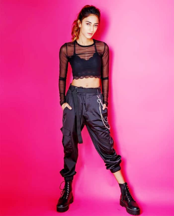 Photos: Erica Fernandes's Breathtaking Tomboy Look And Sensual ...