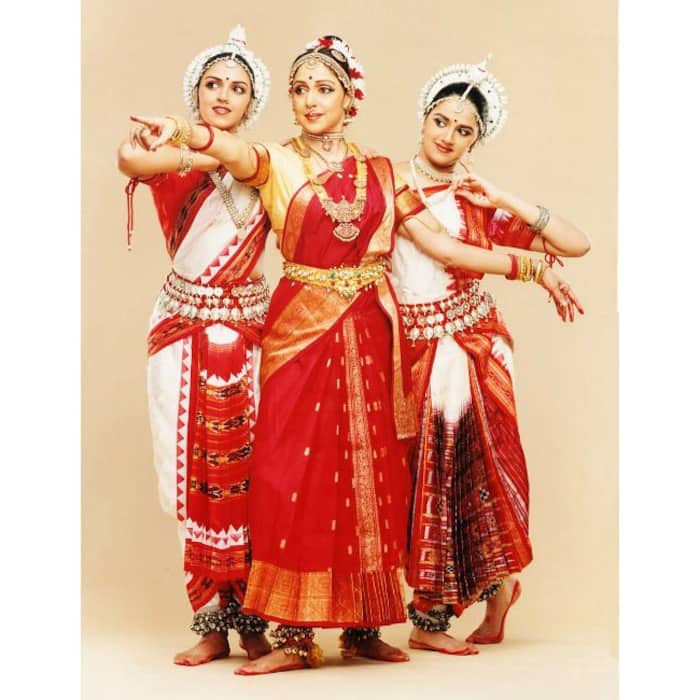 6 pics of Esha Deol with Hema Malini proving that she is truly a mumma ...