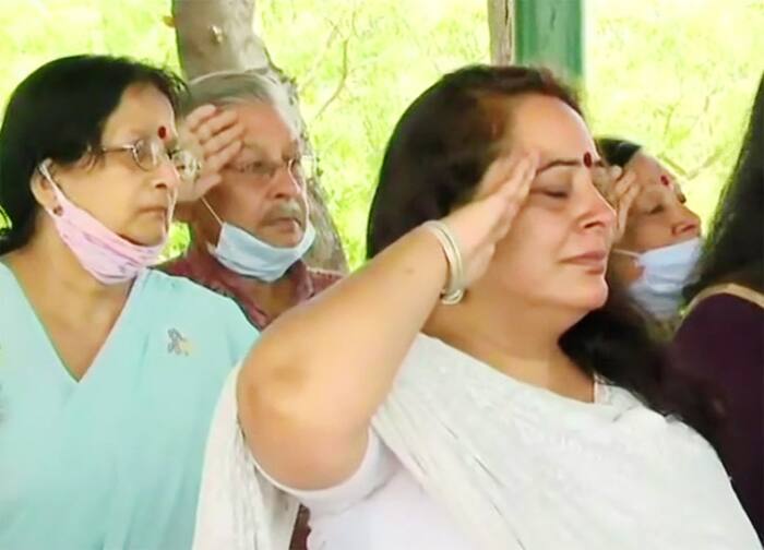 Handwara Encounter: Soldiers Martyred in Jammu And Kashmir Cremated Today