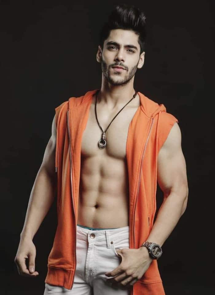 Bigg Boss 15 Hottest Contestant Simba Nagpal Finally Making Some Valid ...