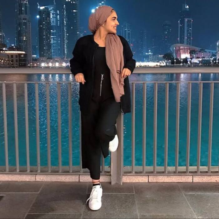 Meet Faryal Waqar, beautiful Pakistan girl, big fan of Virat Kohli and ...