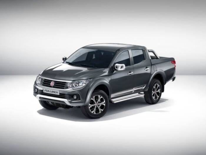 FIAT Fullback pickup truck unveiled at 2015 Dubai Motor Show: Photo Gallery