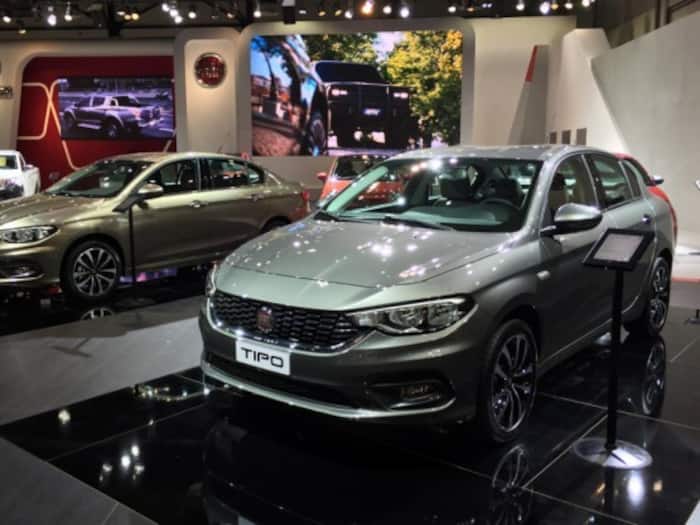 FIAT unveils new sedan Tipo at 2015 Dubai Motor Show: Photo Gallery