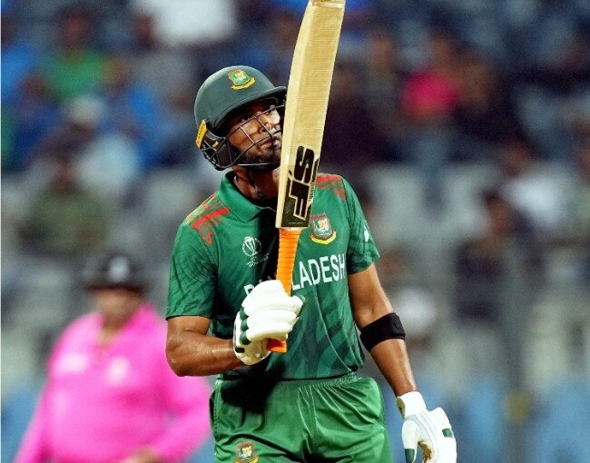 Fighting knock from Mahmudullah