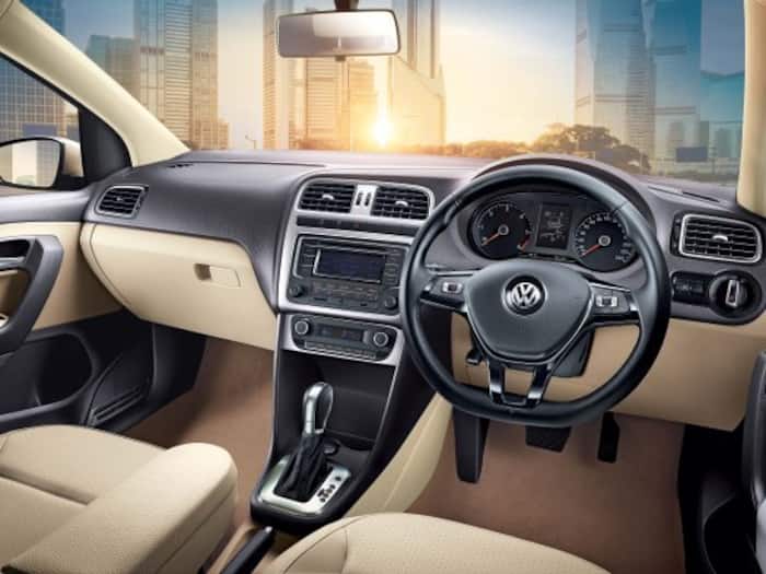 2015 Volkswagen Vento: Photo Gallery