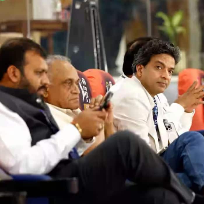 For foreign travel, BCCI employees are paid US $300 per day