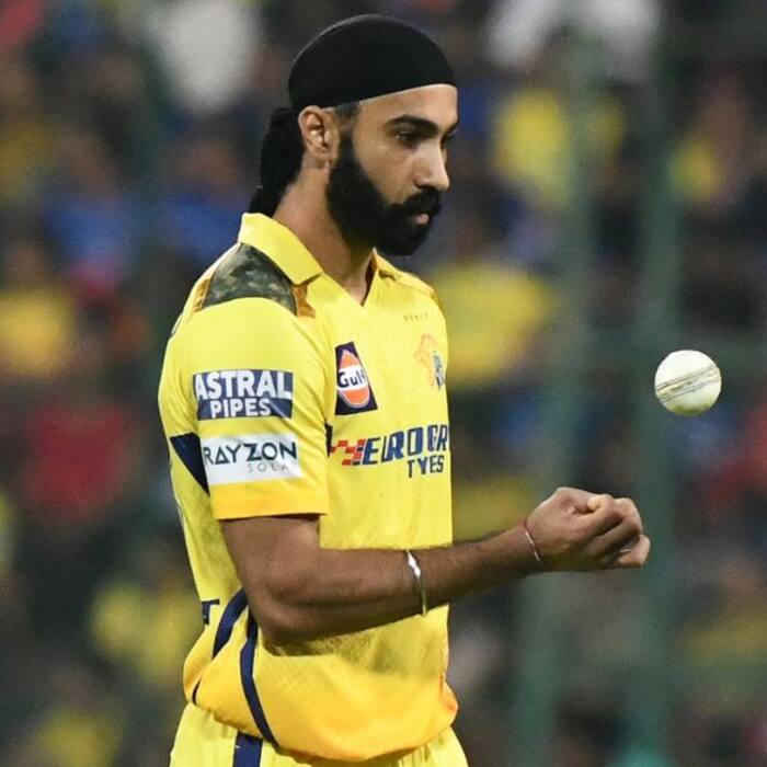 Former CSK pacer Simarjeet Singh was most expensive player in DPL 2025 ...