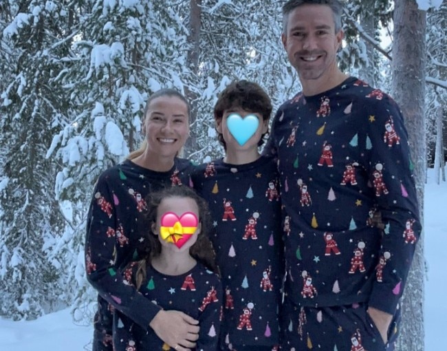 Former England captain Kevin Pietersen celebrates Christmas with his ...