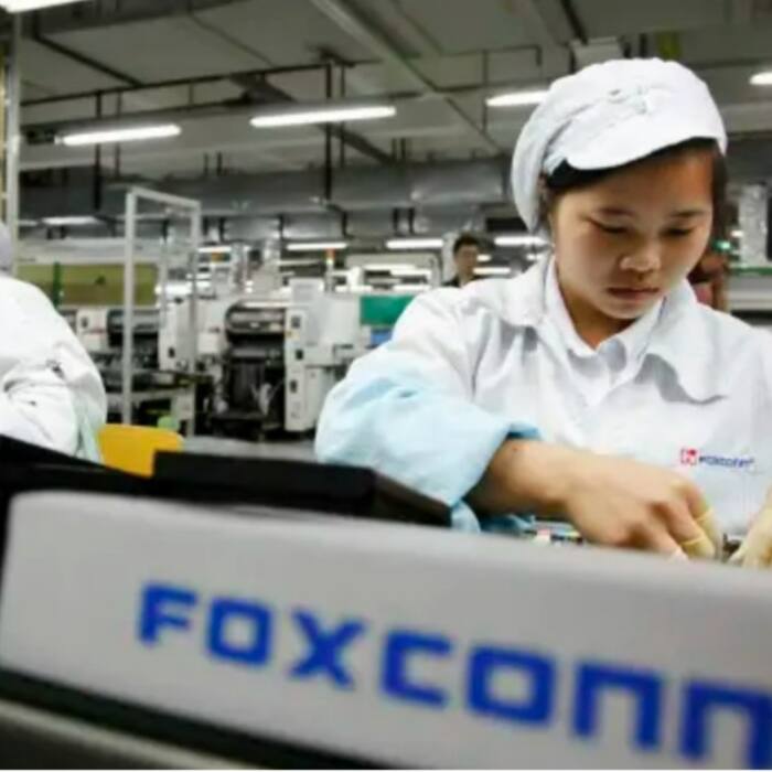 14 Companies That Announced Major Layoffs And Hiring Freezes This Month