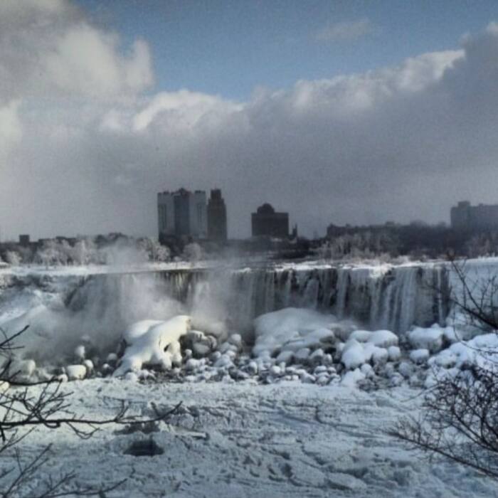 The Great Freeze: Frozen Lakes, Frozen People, Power Outage & Mayhem ...