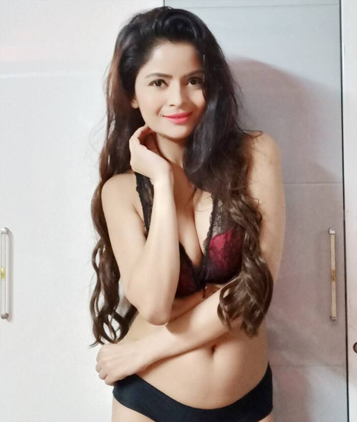 Meet Gehana Vasisth, The Gandi Baat Girl Accused in The Raj Kundra Pornography Case | See Pics