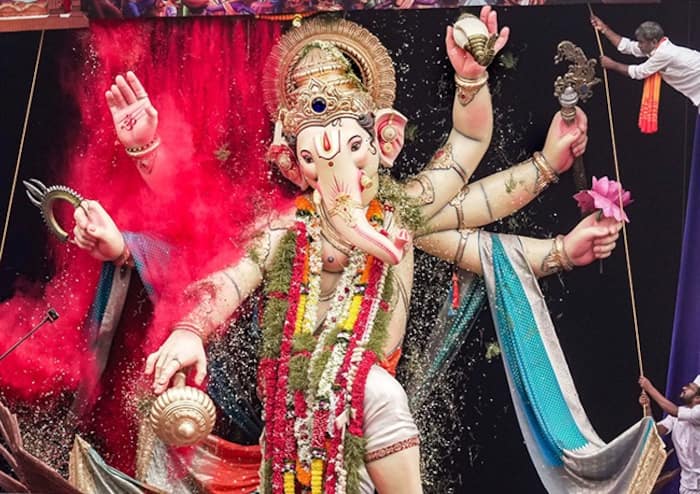 Ganpati Visarjan 2023: Flowers, Dance And Colours, Devotees Bid Adieu to Bappa in Style