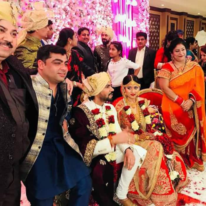 Gaurav Chopra talking to Hitisha Cheranda during the wedding