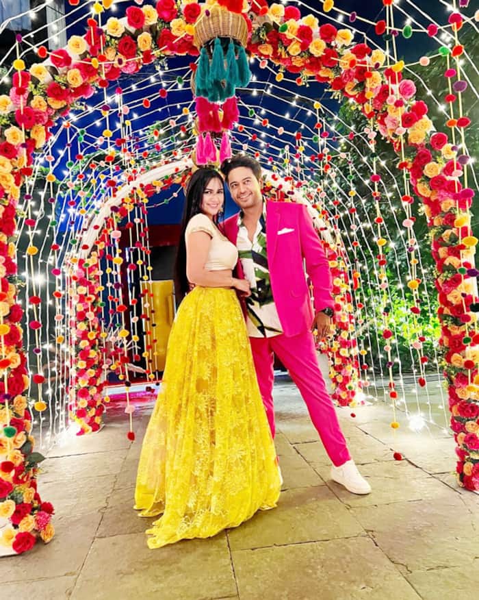 Anupamaa Star Gaurav Khanna Shares Stunning Pics With Wife Akansha ...