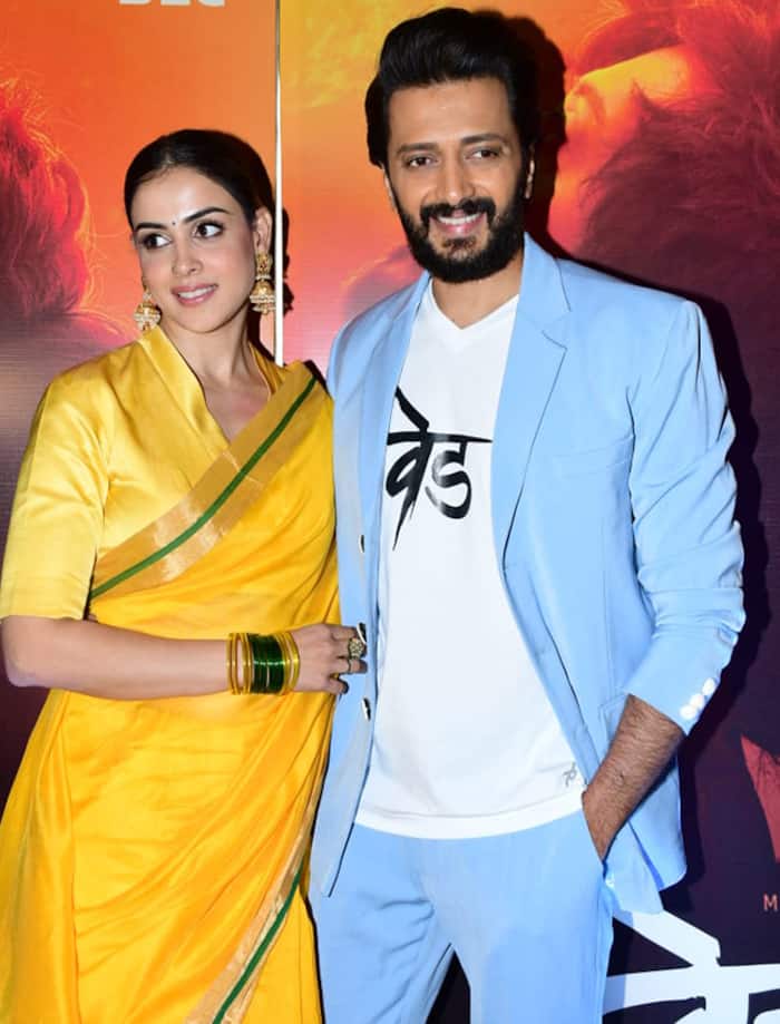 Genelia D'Souza Dazzles Beautifully in a Chanderi Silk Yellow Saree See ...