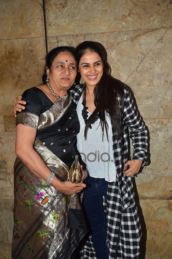 So Sweet! Riteish Deshmukh manages the two ladies in his life so well ...