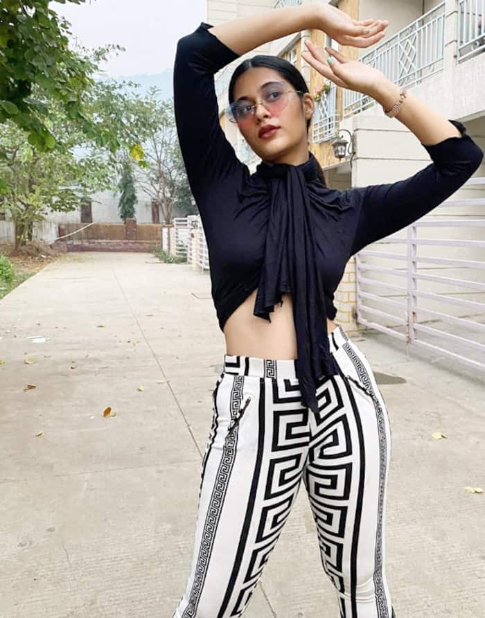 Bhabiji Ghar Par Hai Fame Manmohan Tiwari Aka Rohitashv’s Real-life ...