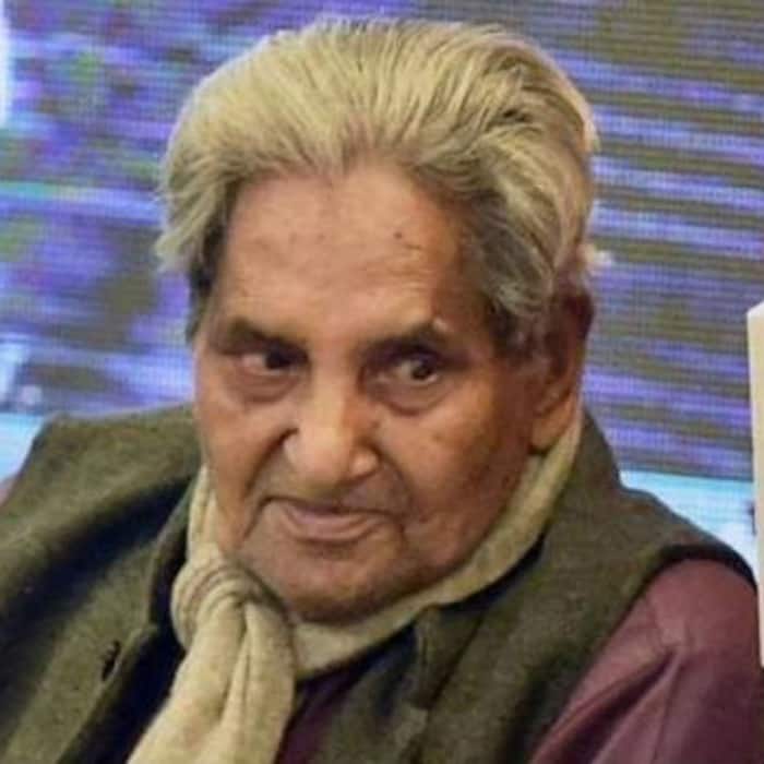 In Pics: Gopaldas Neeraj, Renowned Poet And Lyricist, Passes Away at 94