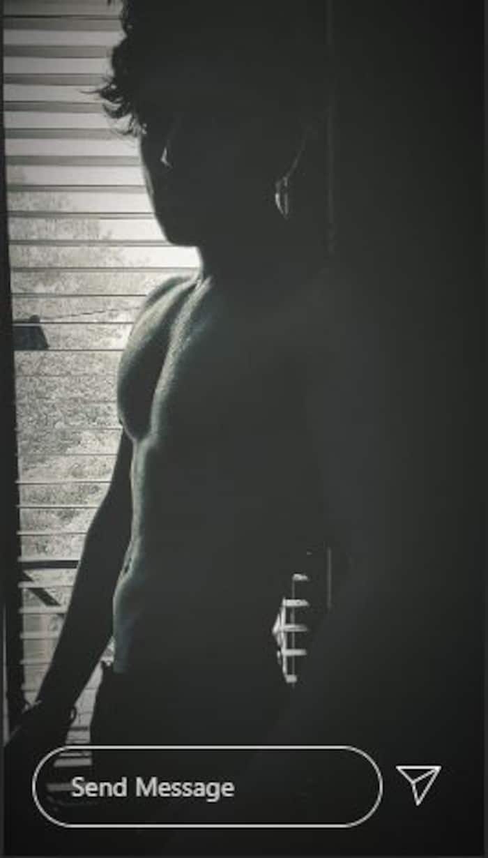 Guru Randhawa Flaunts his all new, perfectly toned body