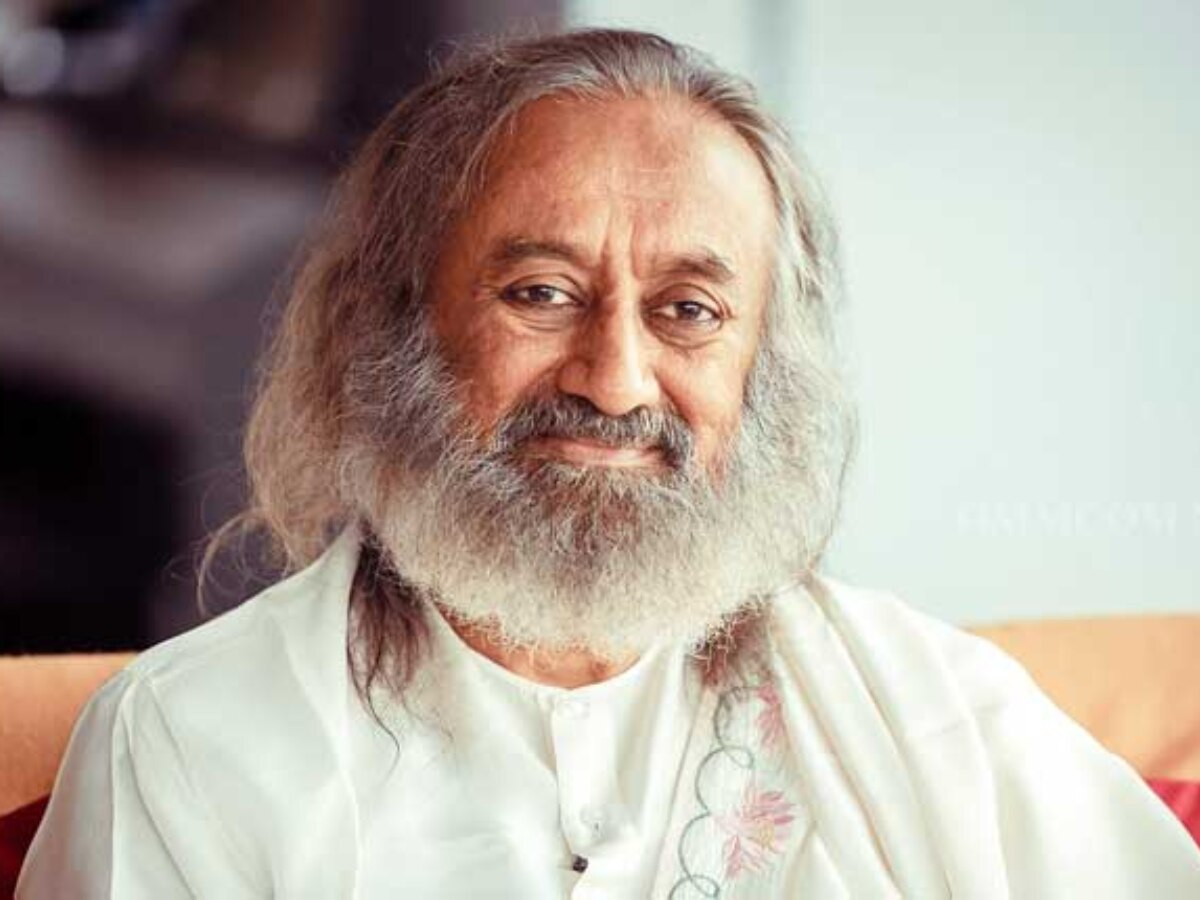Top Quotes of Gurudev Sri Sri Ravi Shankar on International Youth Day