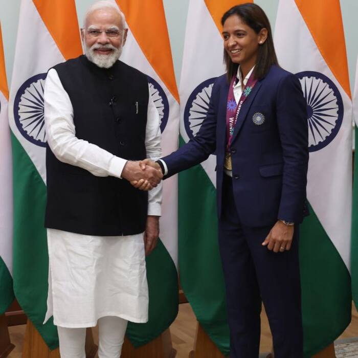 DSP Mohammed Siraj vs Harmanpreet Kaur vs Deepti Sharma vs Richa Ghosh ...