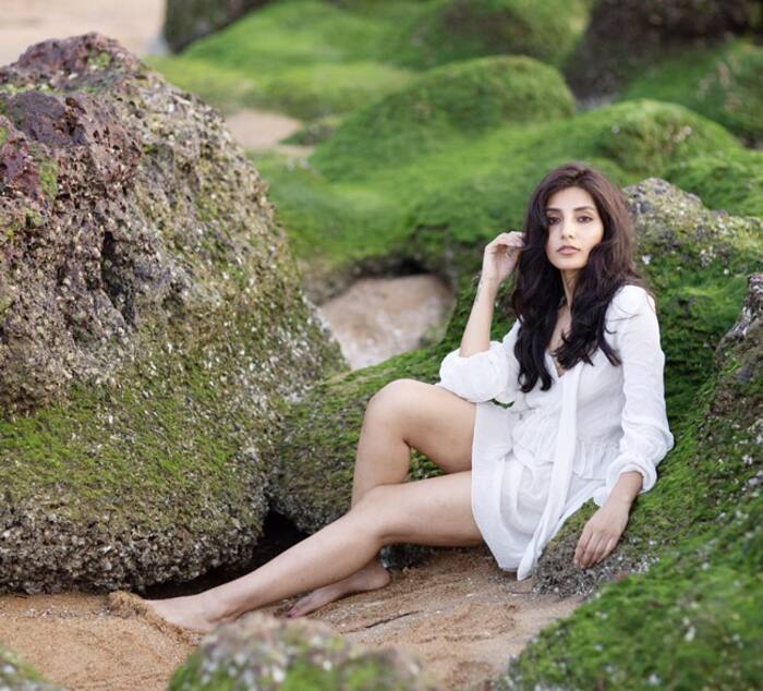 Mirzapur Fame Harshita Shekhar Gaur Aka Dimpy Pandit Exudes Breezy ...