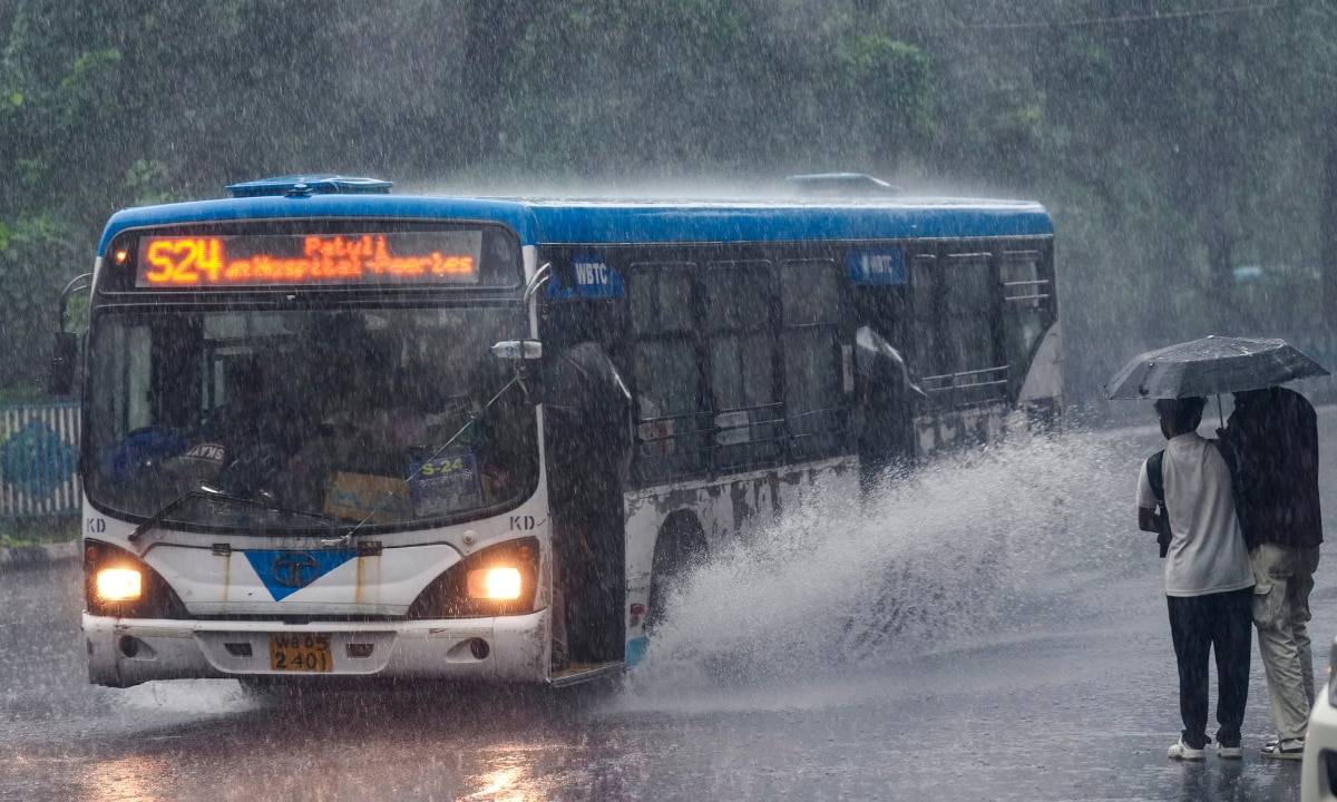 Heavy rain lashes Kolkata: IMD weather update June 19| In Pictures