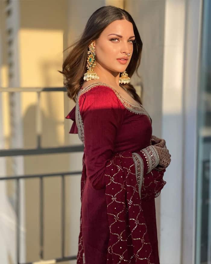 Himanshi Khurana Fashion Queen