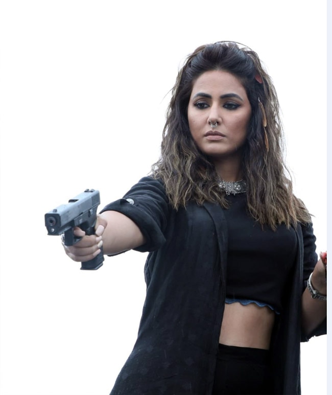 Hina Khan and Angad Bedi share some romantic moments in Main Bhi ...