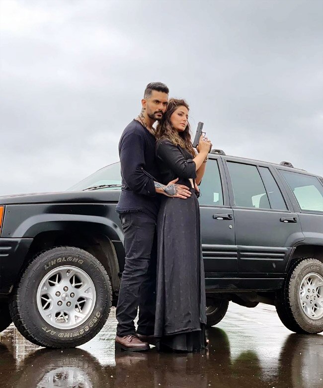 Hina Khan and Angad Bedi share some romantic moments in Main Bhi ...