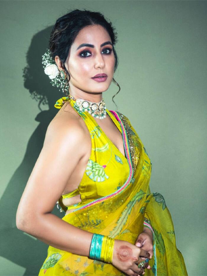 Hina Khan Oozes Oomph in Hot Backless Blouse And Matching Saree l PHOTOS