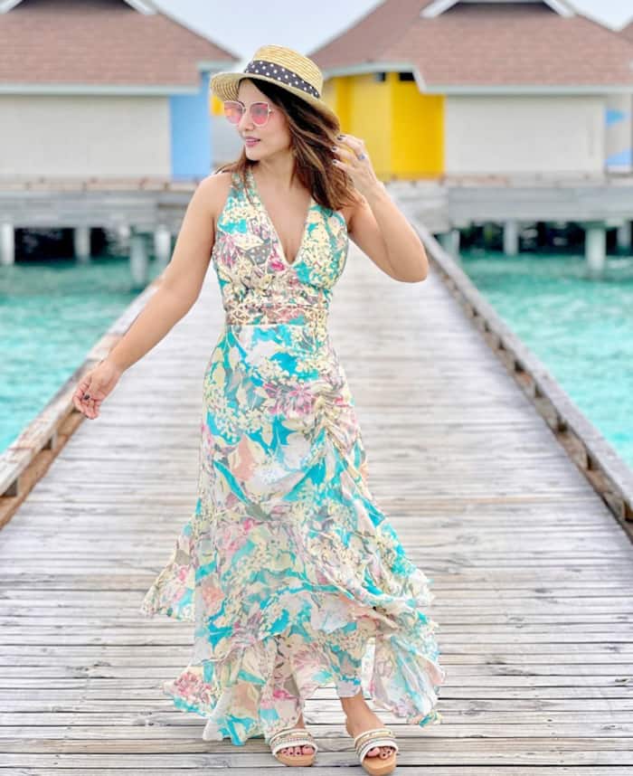 Hina Khan opted for subtle glam picks