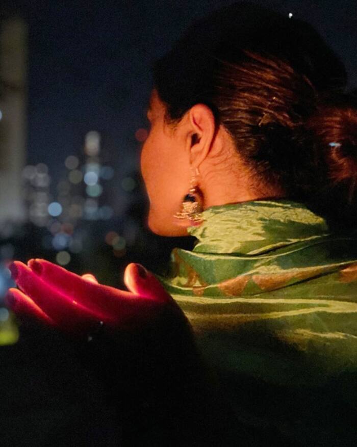 Hina Khan Decked up in Traditional Wear