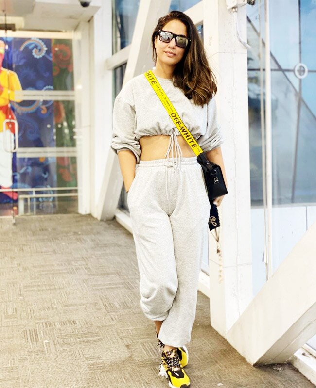Hina Khan Flaunts Her Body in a Sexy Grey Crop Top and Track Pants ...