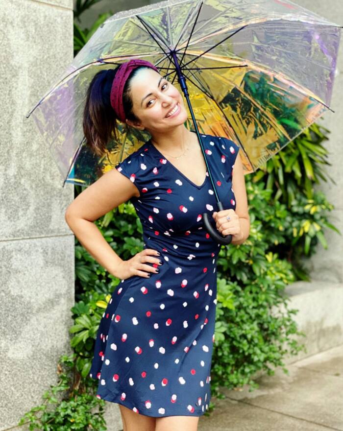 Hina Khan looks as bright as the sun