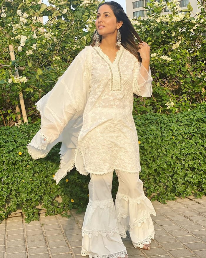 Hina Khan’s Latest Pictures in Traditional Wear is Too Hot to Handle