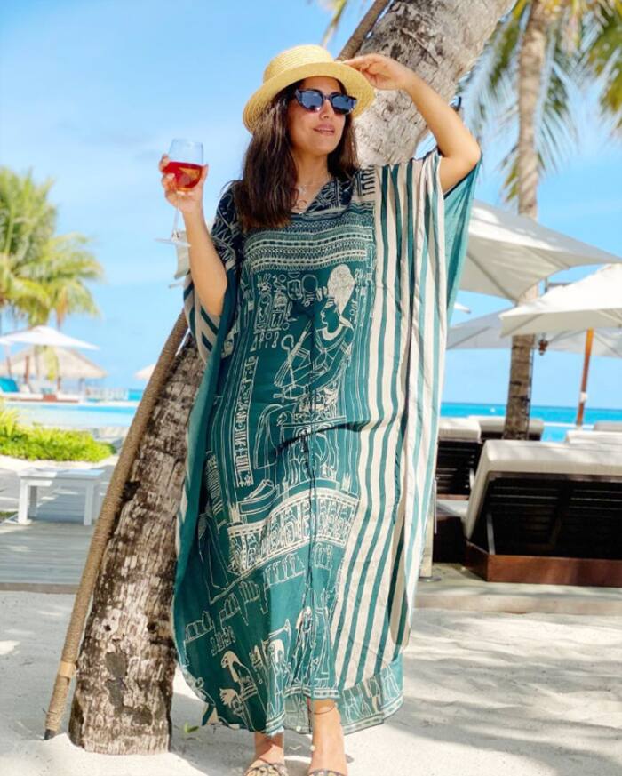 Hot Photos: Hina Khan in a Beautiful Ravishing Kaftan Dress Will Leave ...