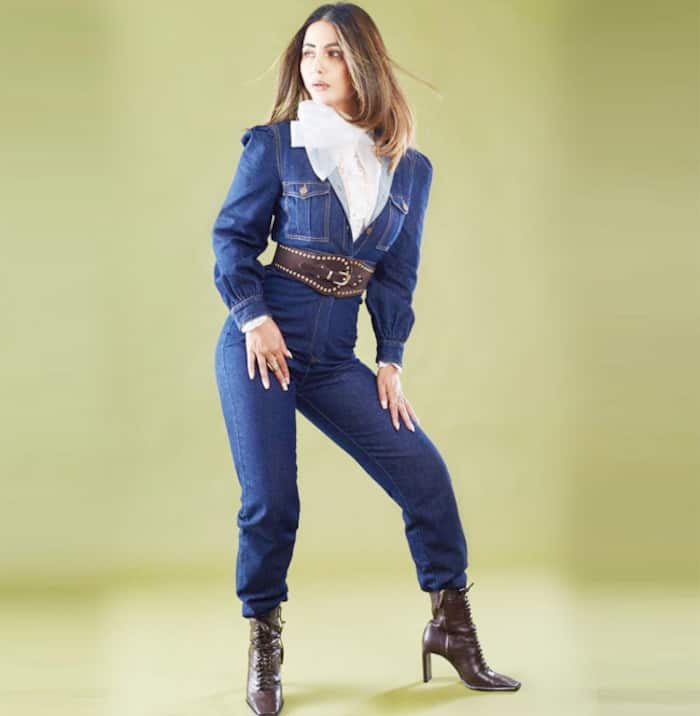 Hina looks gorgeous in her new set of picture
