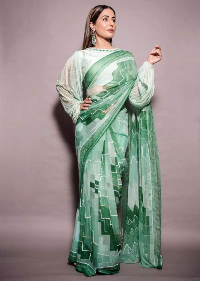 Hina Khan sultry look