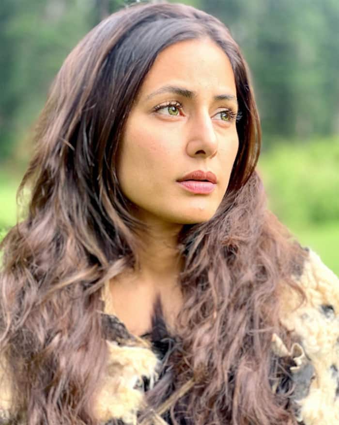 Hina Khan Shares Her First Look From Indo-Hollywood Film ‘The Country ...