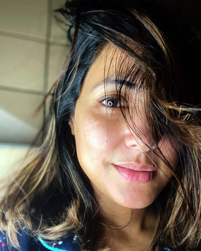 Hina Khan Asks Netizens, 'What's up?'