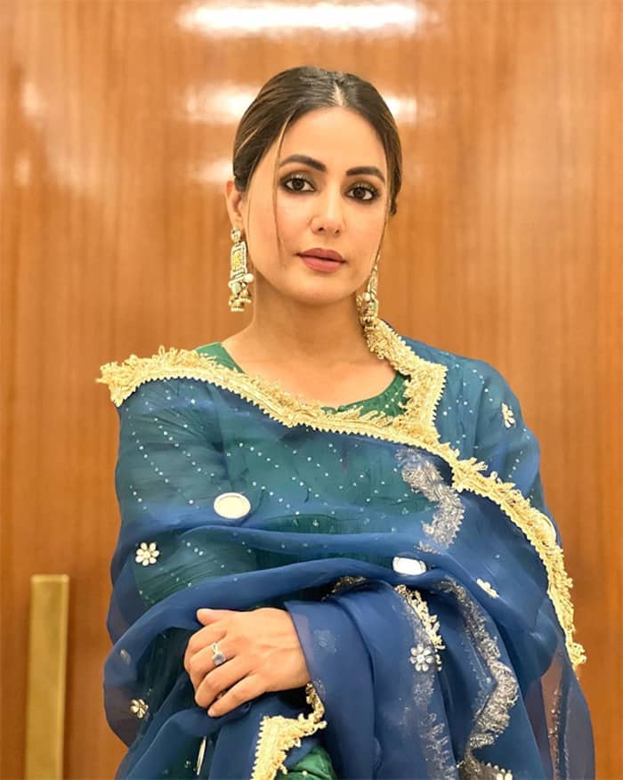 Hina Khan Serves Festive Fashion Goals Right in Green Anarkali Suit And ...